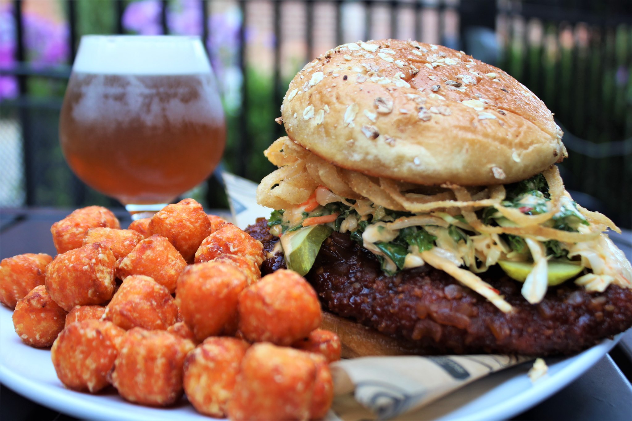 Swig Perrysburg | About Swig | Restaurant | Bar | Toledo Ohio